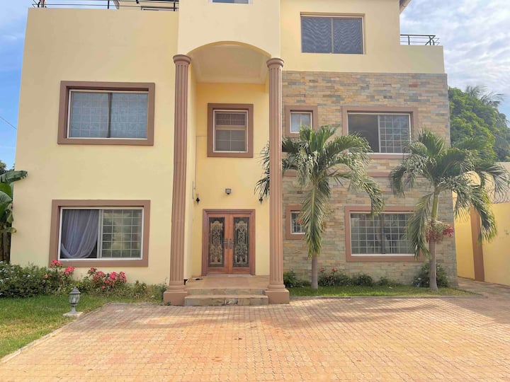 Jk Sanneh Residence - Gambia