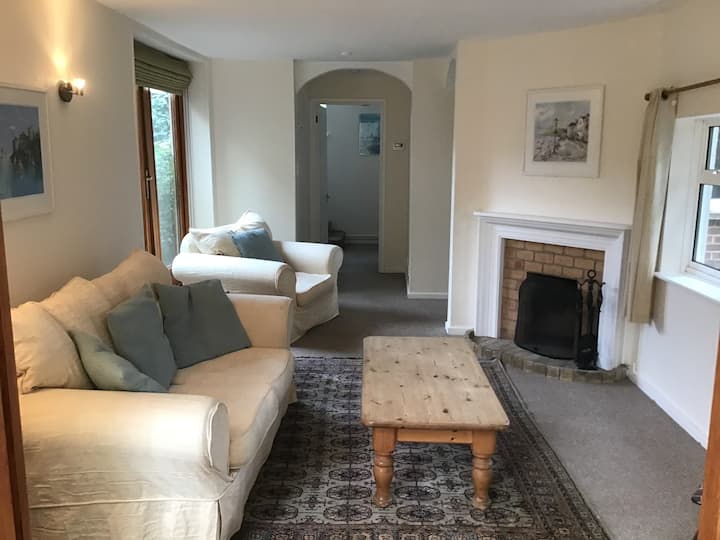 Salterns Cottage, 27 Stanley Road,lymington - Beaulieu