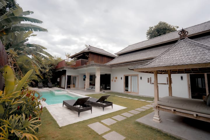 The Catur Villa Drupadi - Segar Ii Villa 5br - Seminyak