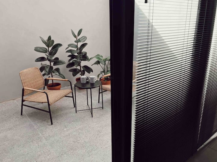 Modern Studio Apartment With A Terrace - Malta