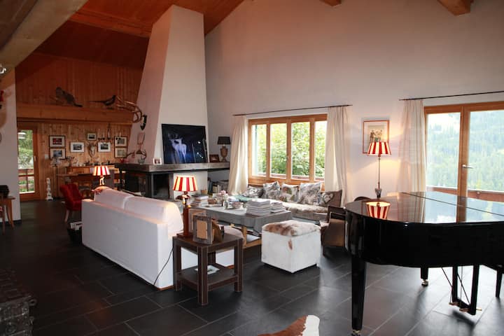 Charming Chalet In Klosters With A Wonderful View - Klosters-Serneus