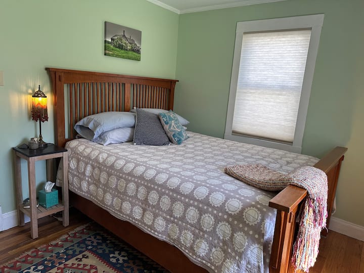 Queen Bedroom And Private Bath - Portland, ME