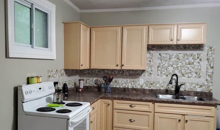 Private Room Close To Bluewater Hospital - Sarnia