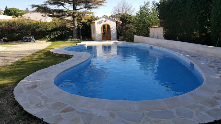 Villa Provençale Au Paradou (Massif Des Alpilles) - アルル