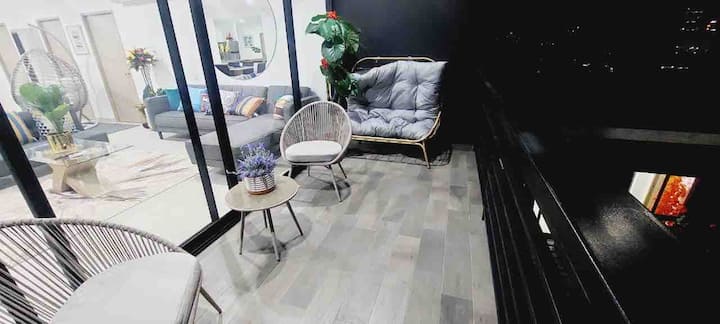 Comfort Far Away From Home - San Salvador