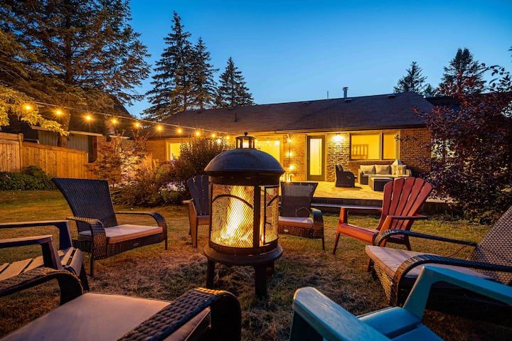 Luxury Lakeview Cottage With Hot Tub - Kawartha Lakes