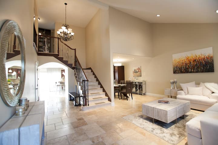 Private Yard And Pool! Close To Beaches - Del Mar, CA