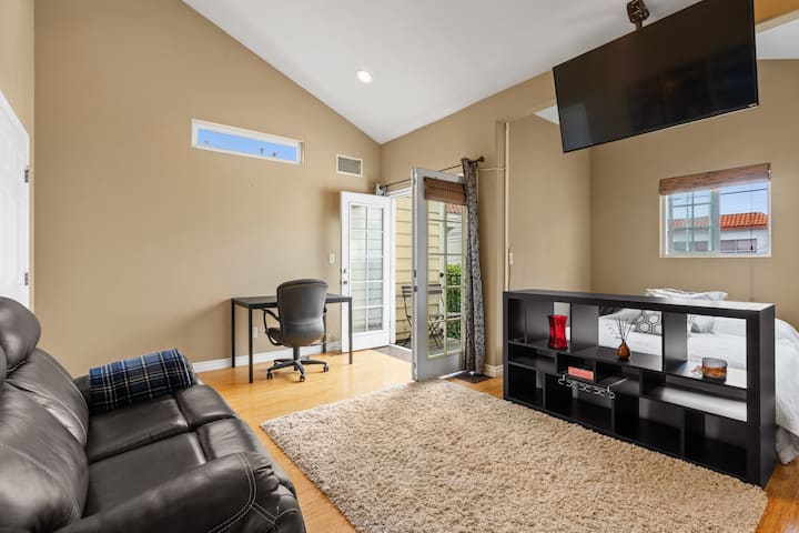 Coastal Casita (Just Bring Your Suitcase) - Newport