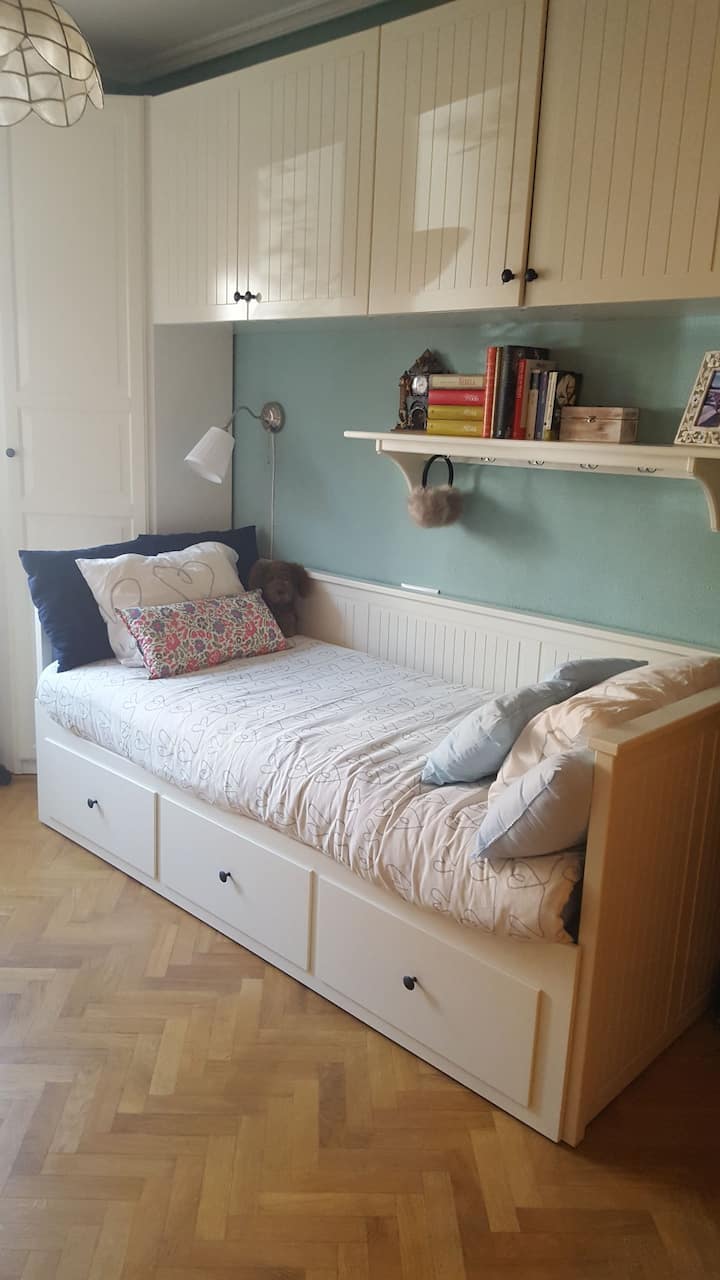 Cama De 1,60 + Baño Privado Con Piscina - Salamanca, España