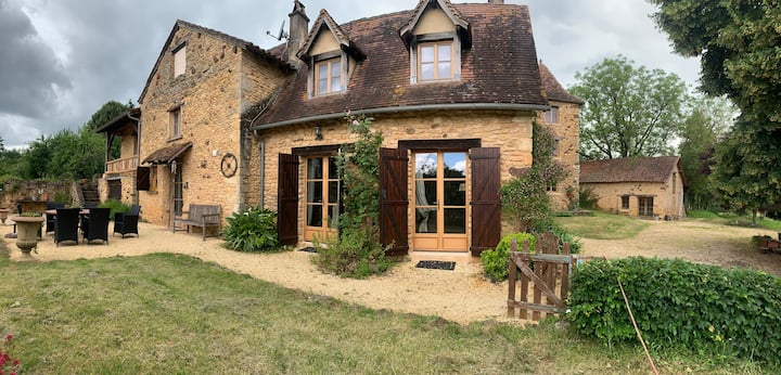 Charmante Ferme Périgourdine Familiale Et Paisible - Dordogne