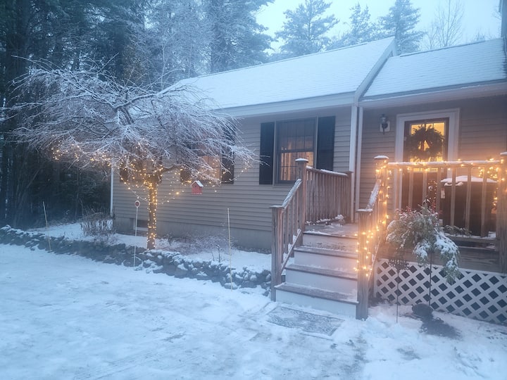 Elegant Lodging In The Woods ~Privacy & Comfort! - New Hampshire