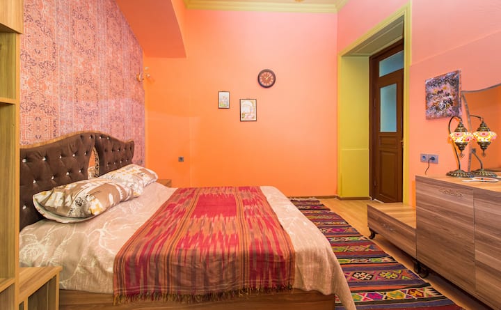 Oriental Historical 1-bedroom, Nizami St-torgovaya - Bakú