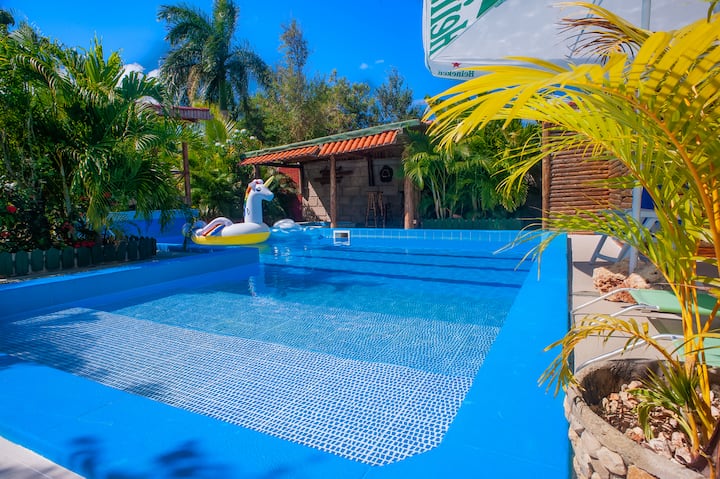 Upscale Master Villa W/ Pool & Lake - Cuba