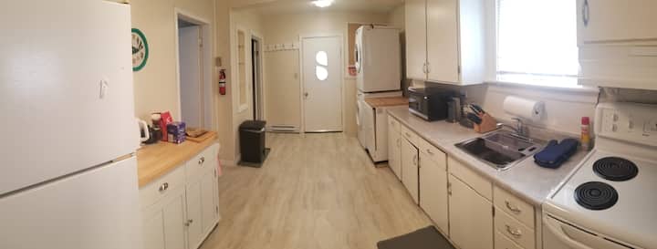 2 Bedroom Main Floor Apt Near Downtown - Truro