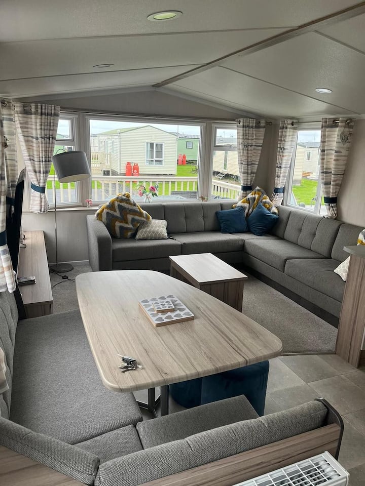 S & S Retreat - Lancashire