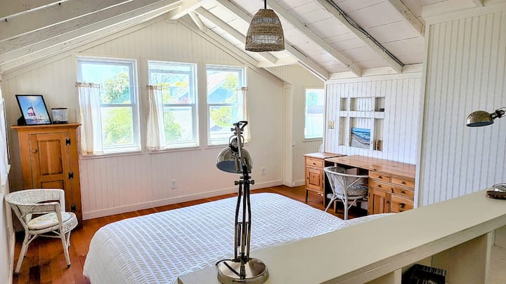 Beach Suite - Santa Cruz, CA