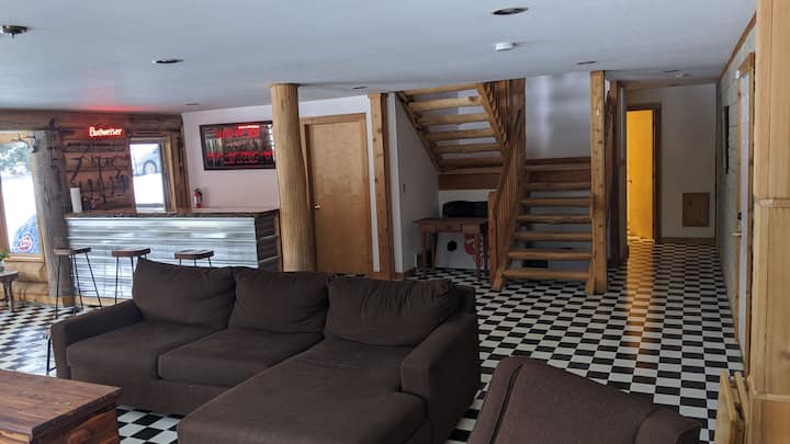 Log Home 3rd Bed/bath W/ Hot Tub - Delaware