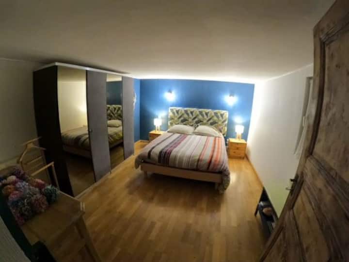 Maison Chaleureuse, Proche Tout Commerces, Avec Stationnement Gratuit En Avant. 10 Min De Mulhouse, 1h De Strasbourg. - Ensisheim