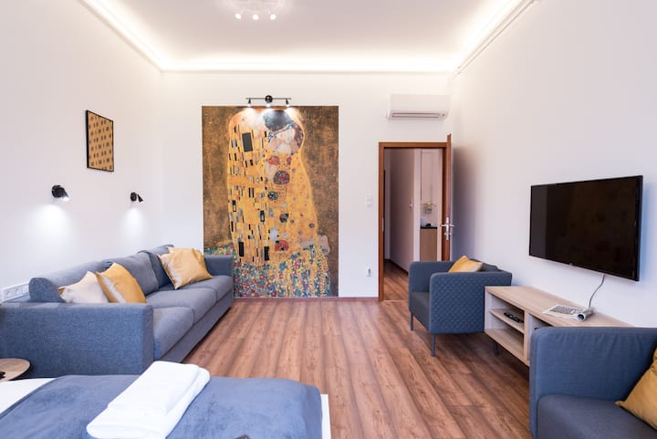 W57 Central Modern 5br With A/c In Quiet Street - Budapest