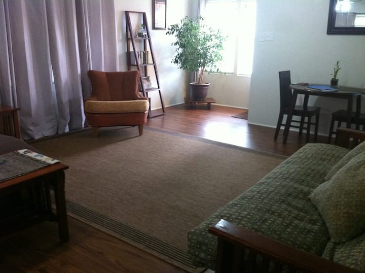 Studio Apartment Near Downtown - San Antonio, TX