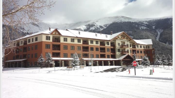 Copper Mountain Ski In Ski Out Condominium - Copper Mountain, CO