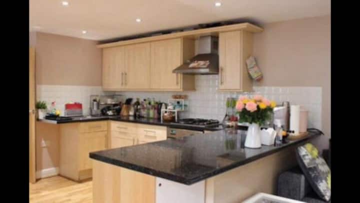Spacious 2-double Room London City Apartment - Ilford