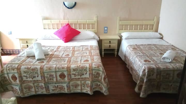 Pensión Lisdos Centro - Triple  Baño Privado - 105 - Séville