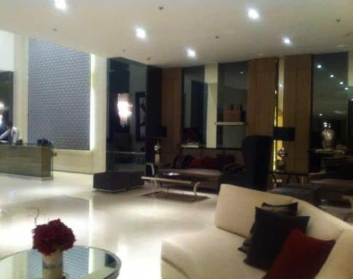 Studio Condo W/ Wi-fi, Easy Transpo,24/7 Security - Quezon City