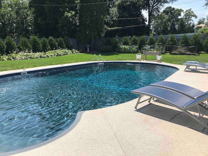 Escape To Heated Saltwater Pool Backyard Oasis - Rye, NY