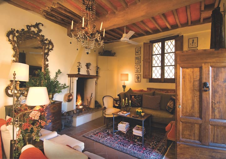 Borgo Lucignanello #Maria - San Quirico d'Orcia