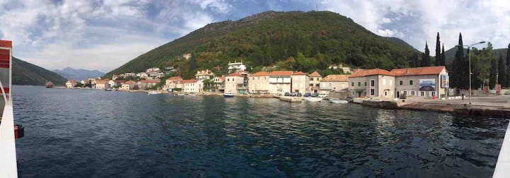 Kotor Bay Fully Equipped Cottage, Amazing Sea View - Kotor