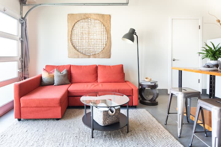 Stylish Loft Retreat - Quiet And Convenient - Maple Leaf - Seattle