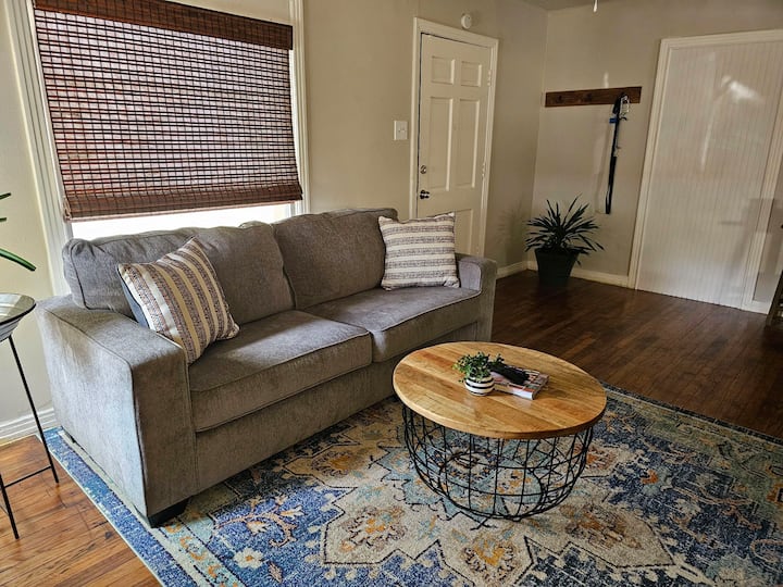 Bordeaux Manor - Dallas, TX
