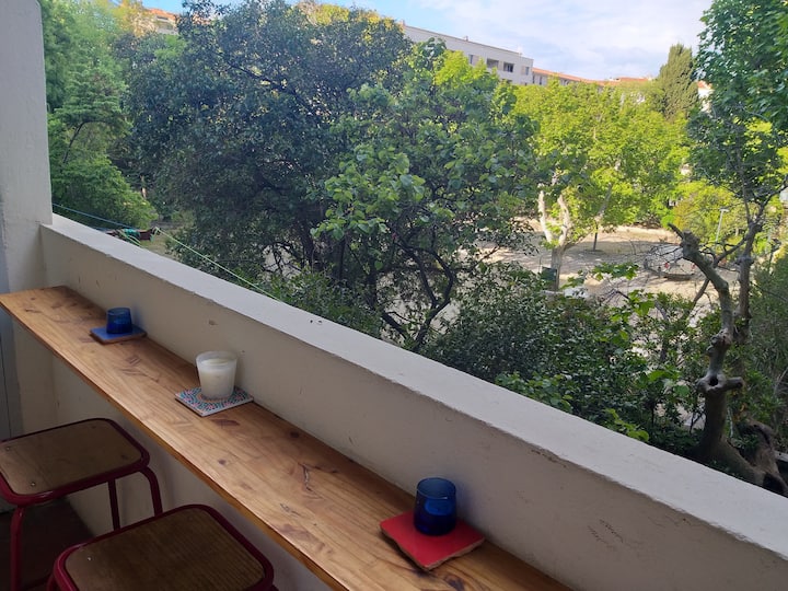 Joli T2 Dans Cour Avec Balcon- Proche Centre Ville - Marselha