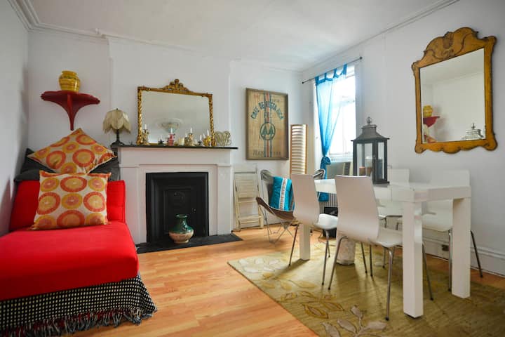 Turn Of The Century Railroad Flat/monthly Or More - Queens, NY
