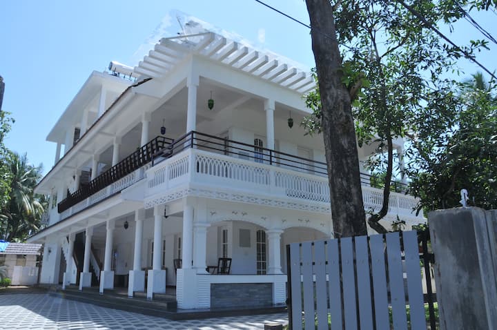 Delux Room @ Heritage Home Ernakulam Cochin - Cochín