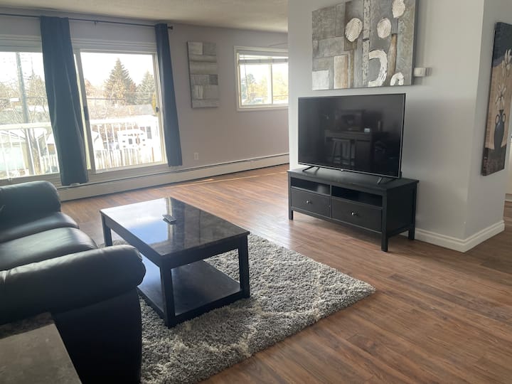 Pet Friendly Private Apartment Close To Wem - Edmonton