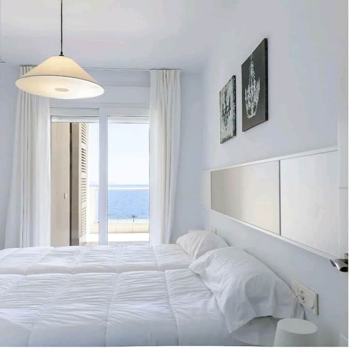 Espectacular Frontal Al Mar - Roquetas de Mar