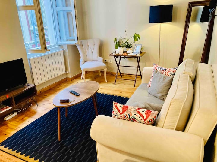 Historic 2br In Beyoğlu | Fans + Washer + Wi-fi - İstanbul