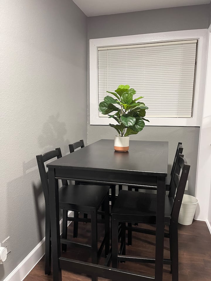 New Listing! Renovated Guest Home - South Houston, TX