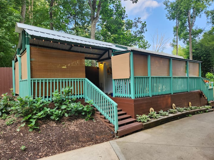 Adorable Tiny Guesthouse Super Cozy & Clean - Asheville, NC