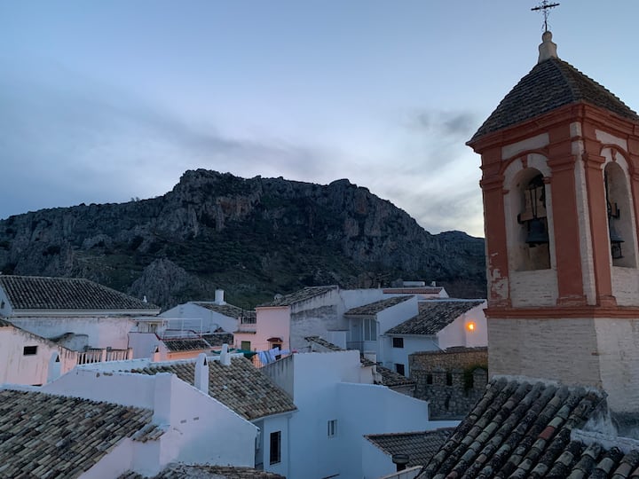 Señorío De Zuheros. Apartamento El Campanario. - Luque