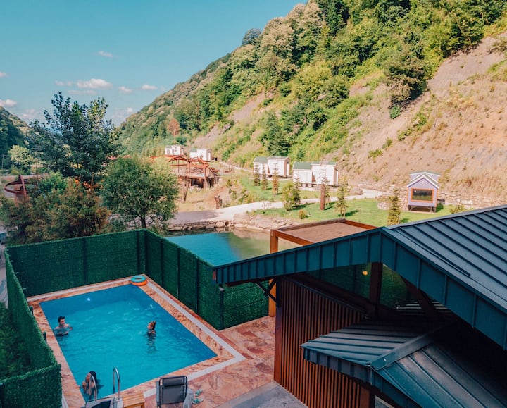 şElale Manzaralı Havuzlu Lüks Bungalov - Sapanca
