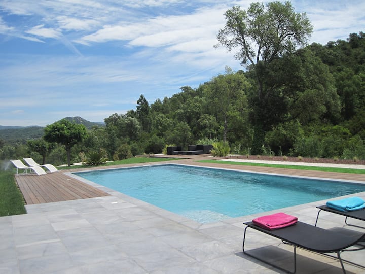 Mas Soleia: Villa Moderne Et Piscine/pleine Nature - La Londe-les-Maures