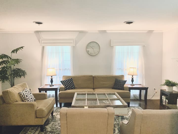 Quiet, Cozy Room 1 In Historic Fondren!! - Jackson, MS