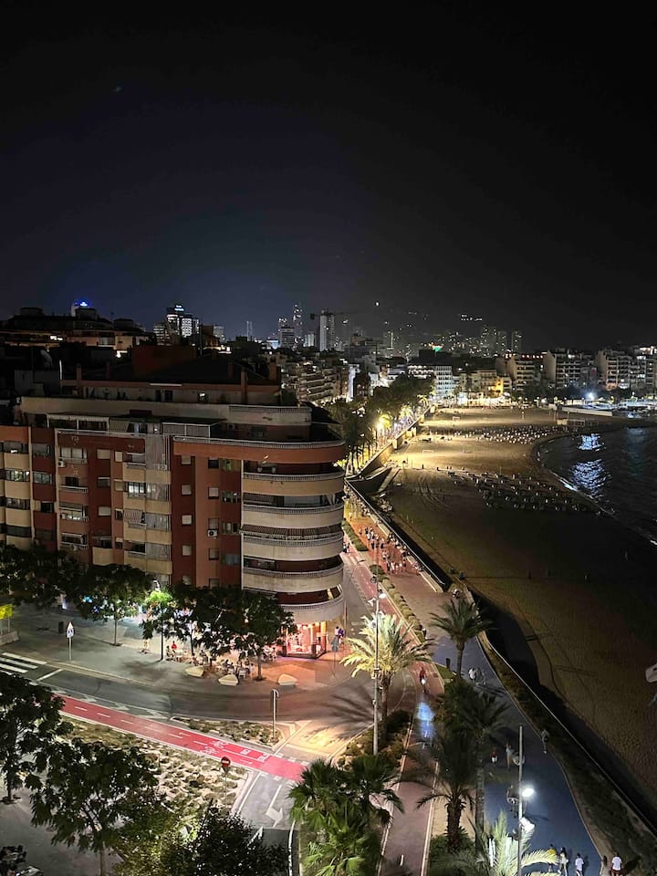Apartamento Reformado Muy Equipado A Pie De Playa. - Benidorm