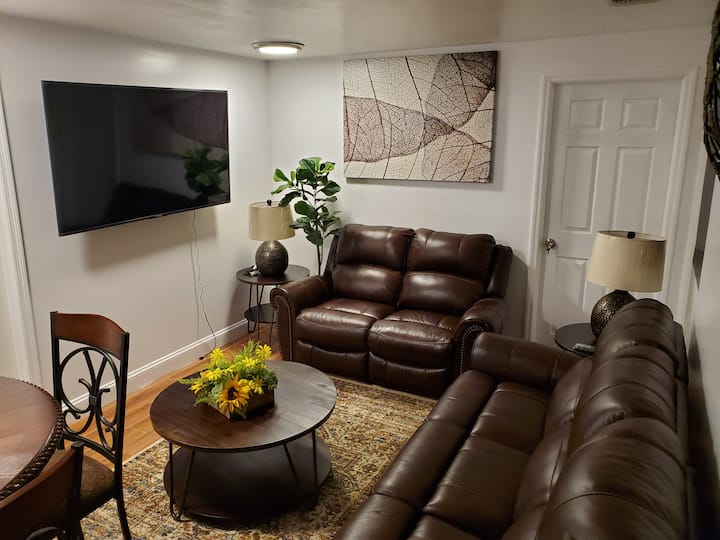 A Chill Spot In Mount Vernon, Ny - New York