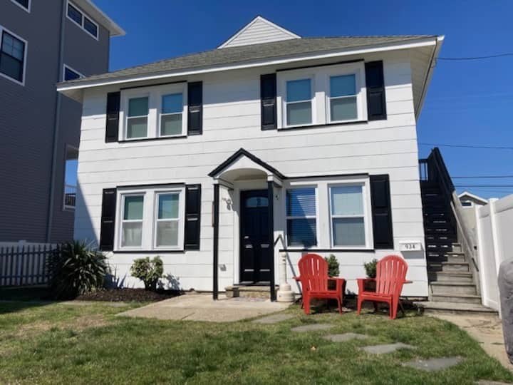The Beacon Ocean City- 7 Bedrooms, Close To All! - Ocean City, NJ