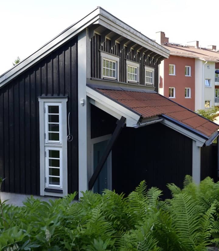 Private Studio Guesthouse With Kitchen - Västerås