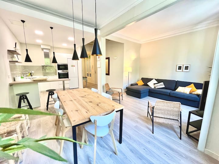 Apartamento Con Inmejorable Ubicación Al Lado De Las Ramblas - Barcelona